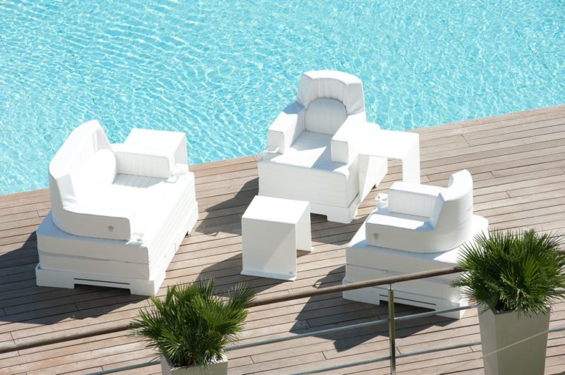 Pool Furniture Luxurious Floating Chair - Couture Outdoor