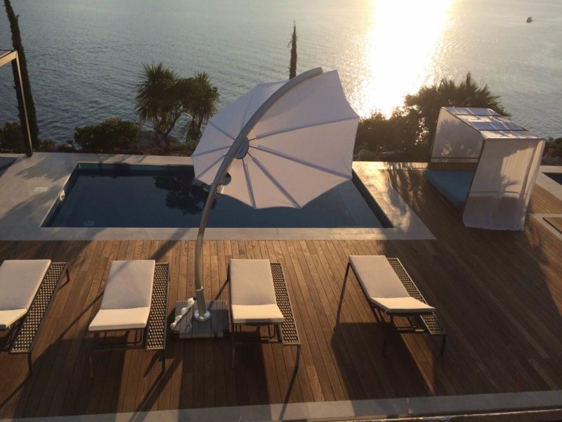 Modern Outdoor Luxurious Umbrella 360° | Commercial Umbrella