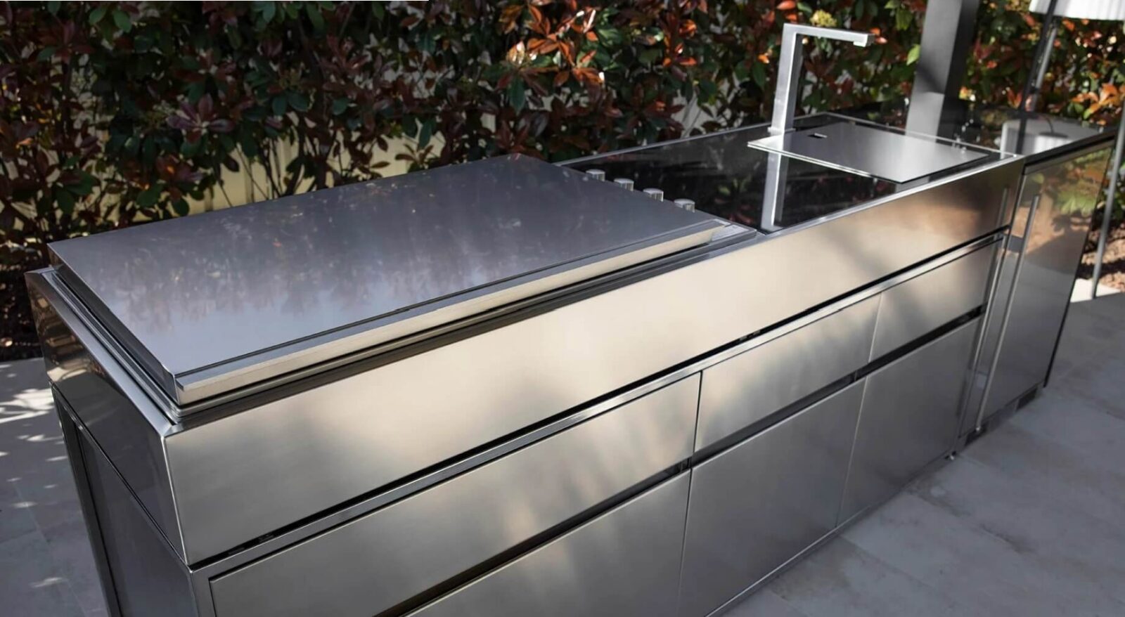 Custom Outdoor Kitchen Stainless Steel BBQ Grill | BBQ Island